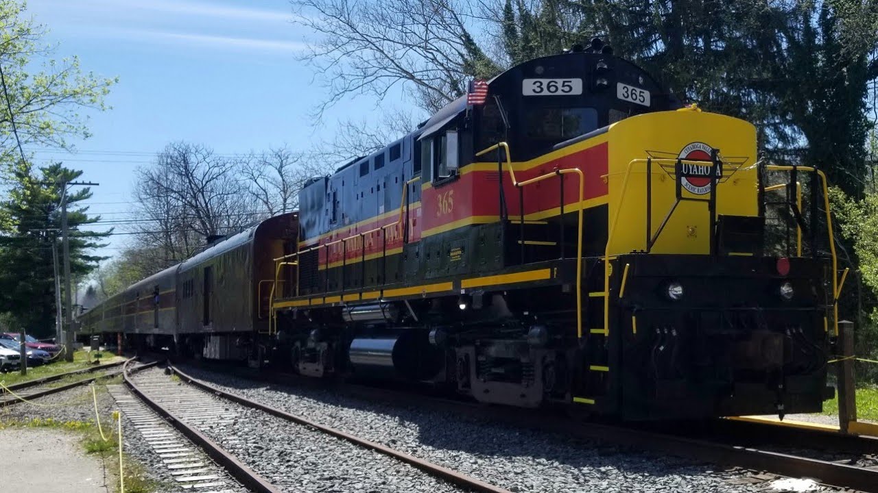Cuyahoga Valley Scenic Railroad:First Run In 2021! - YouTube