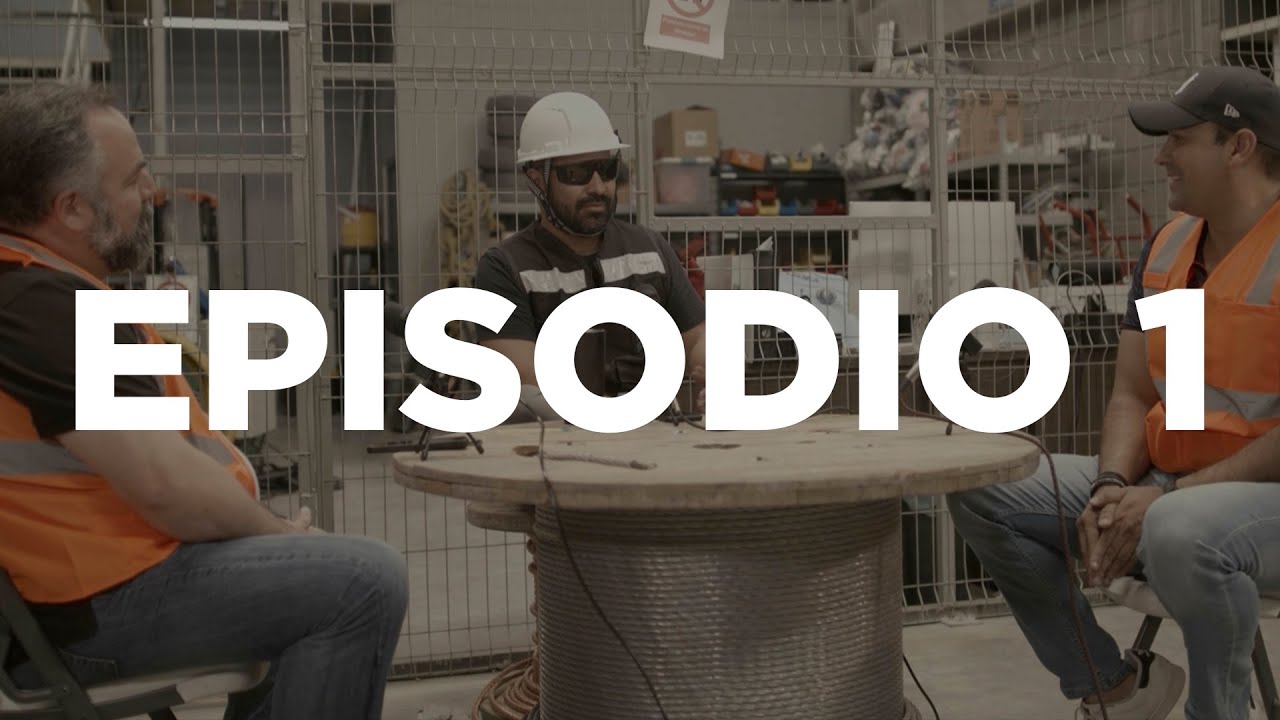 Godinez con casco.- EPISODIO 1 El Inge - YouTube