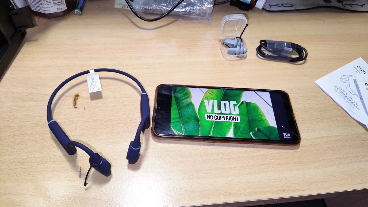 Creative Outlier Free Pro Review Bone Conduction Headphones- Gadget ...