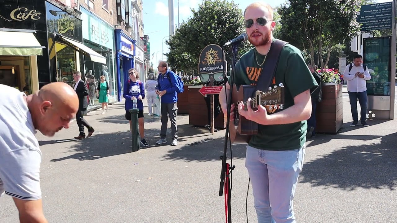 An Exceptional Performance of "Talking To The Moon" by Martin McDonnell ...