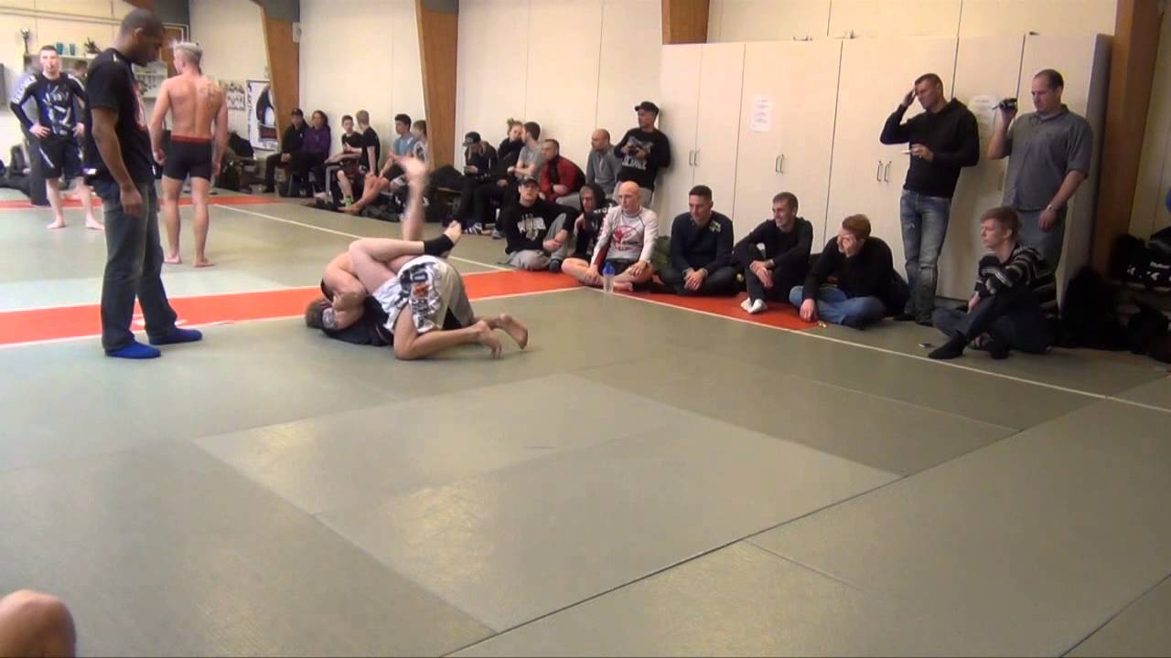 DGL 1 Runde F. Christopher Birk Randers MMA vs Oliver Hempel Fighter ...