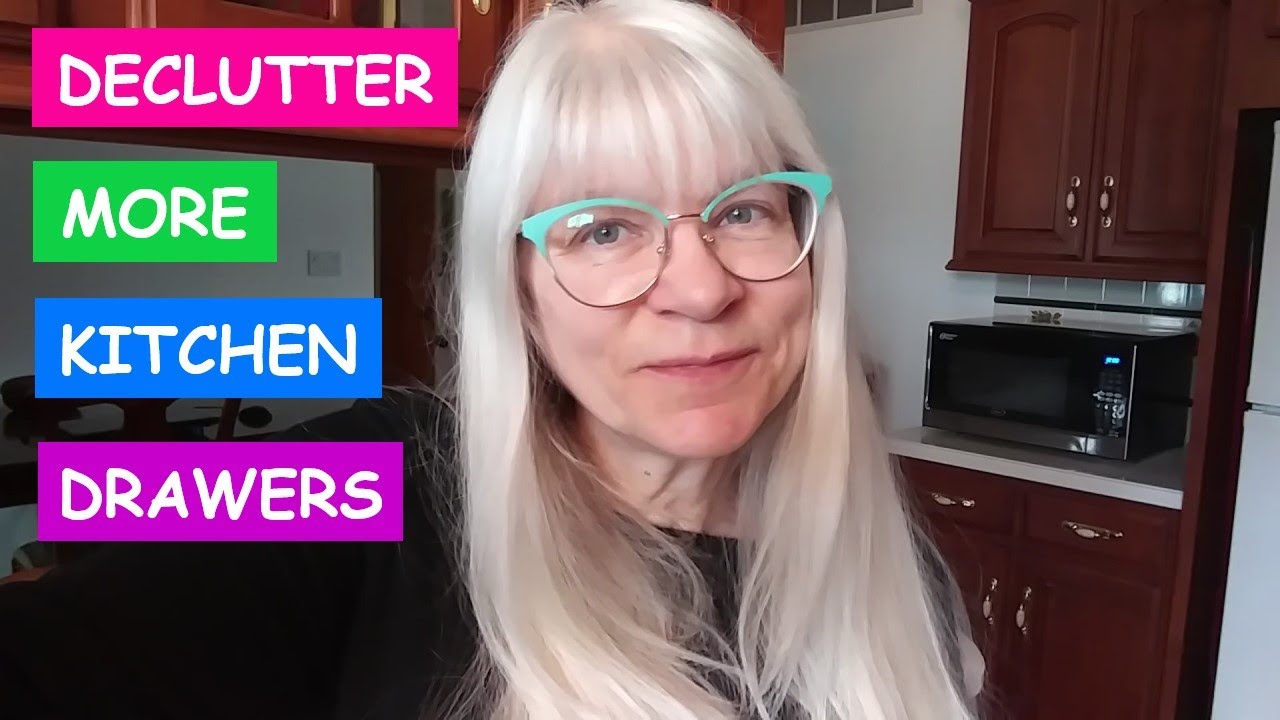 DECLUTTERING MORE KITCHEN DRAWERS! and THANKS TO YOU, I'VE REACHED 100 ...