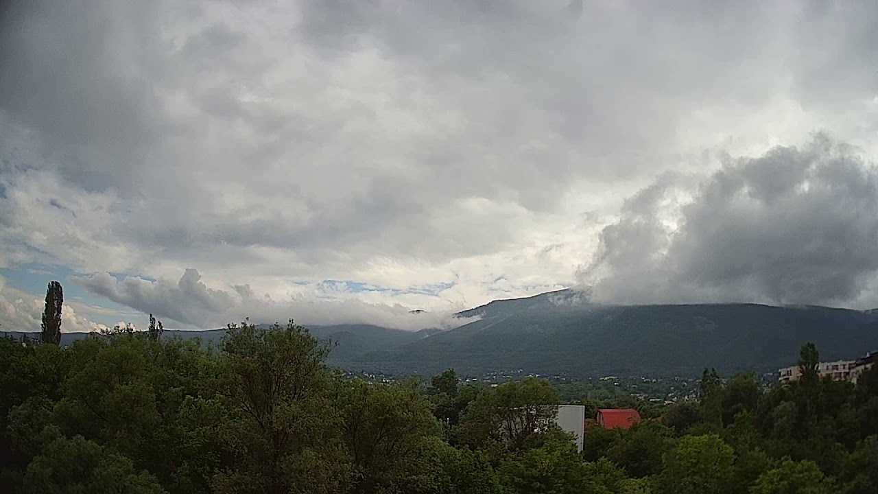 Sky timelapse 31-May-2020 (16:52:31) [FULL HD] - YouTube