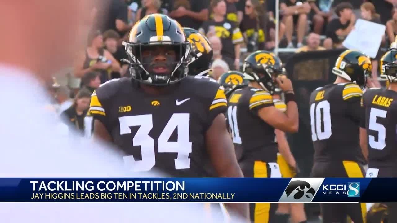 Iowa LB Jay Higgins leading the Hawkeye defense - YouTube