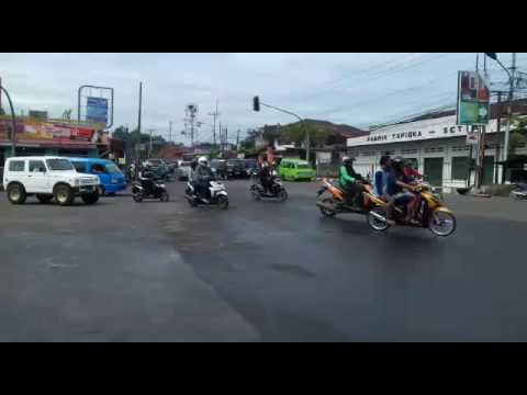 Simpang Pomad Kota Bogor pukul 10.00 WIB, Selasa (27/12/2016)
