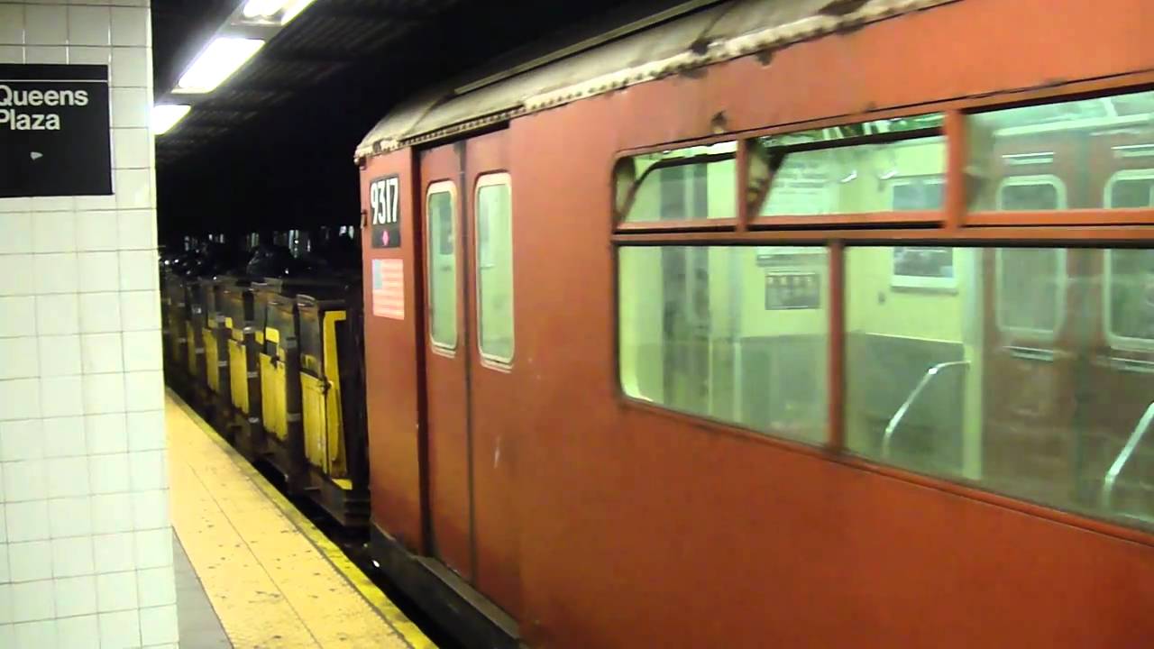 Garbage train entering and departing queens plaza. - YouTube