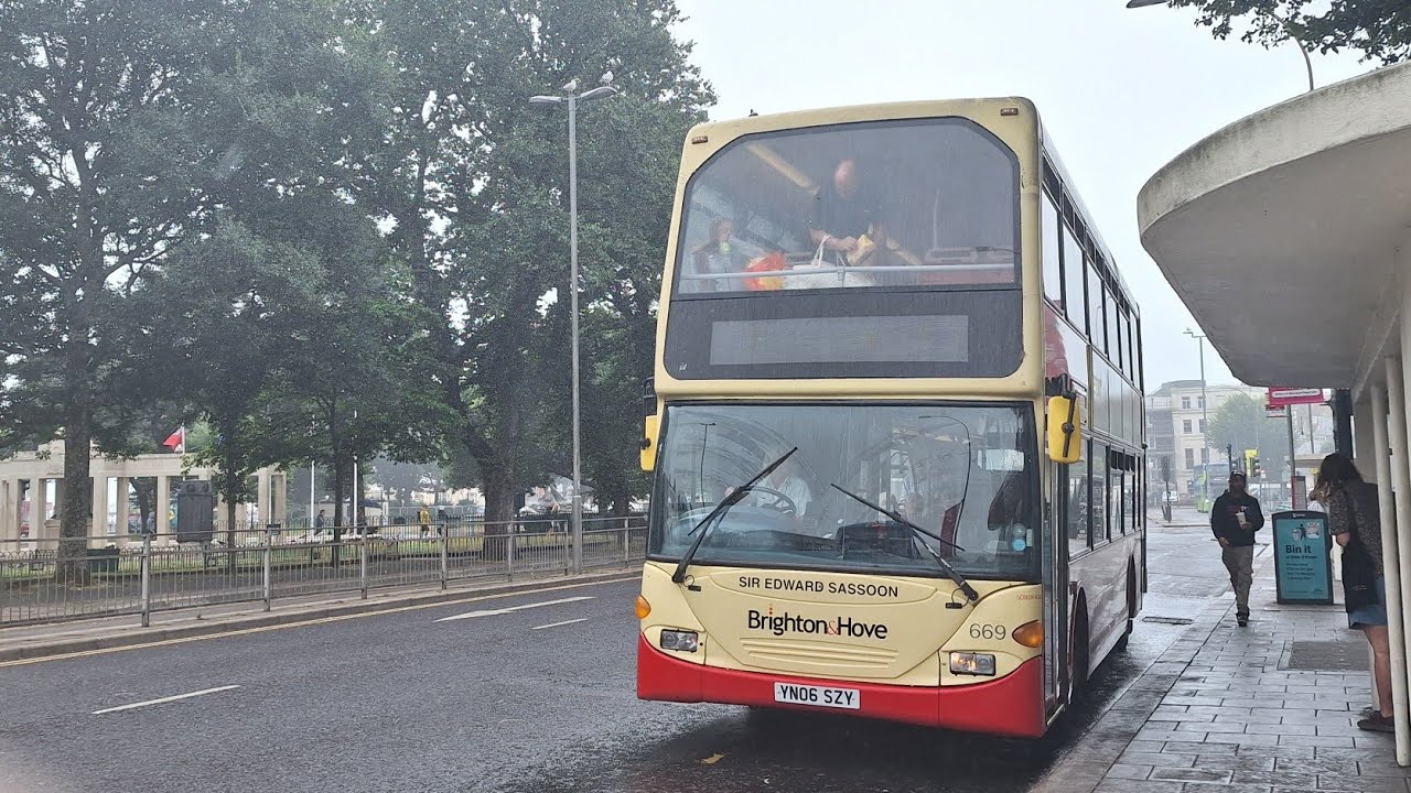 Amazing Sounding! Brighton & Hove: Scania N94UD Omnidekka 669-YN06 SZY ...