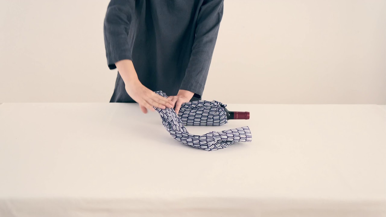 HOW TO USE TENUGUI " Wine bottle " - YouTube