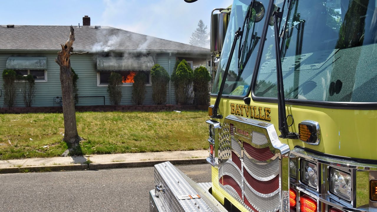 PRE ARRIVAL Working House Fire In Holiday City Berkeley 5-10-23 - YouTube
