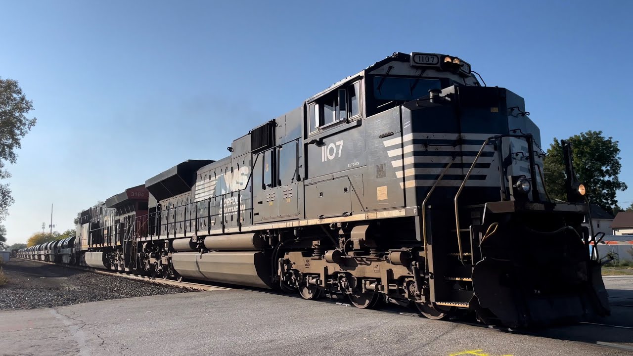 NS 30Q passes Chesterton - YouTube