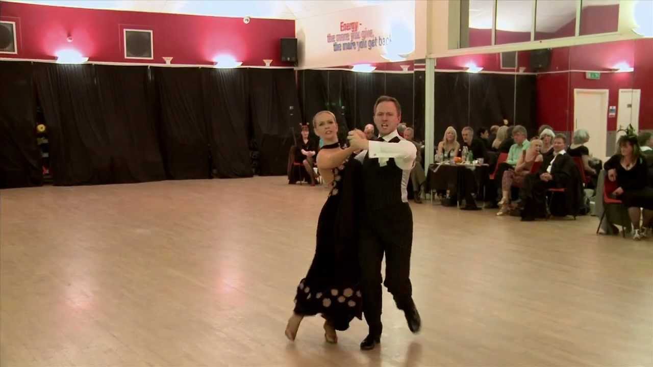 Dizzyfeet Dancing @ 24/7 Halloween Party - James & Kelly Tango - YouTube