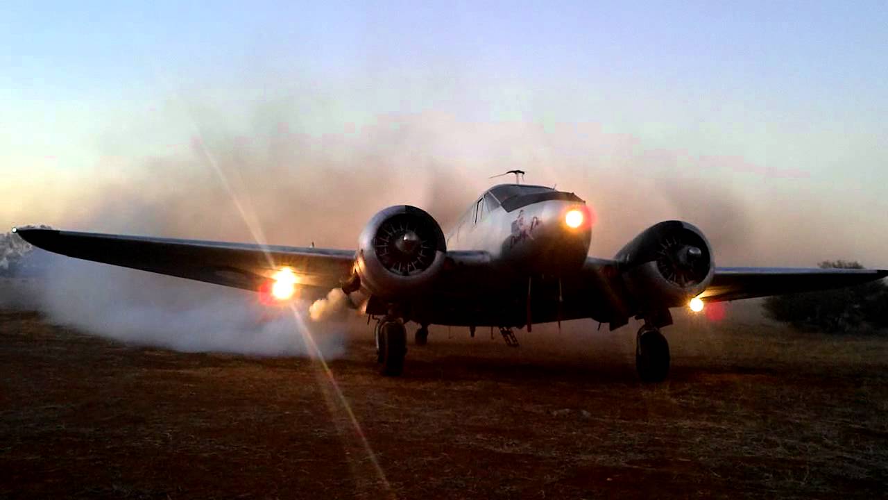 Beechcraft Model 18 up close - YouTube