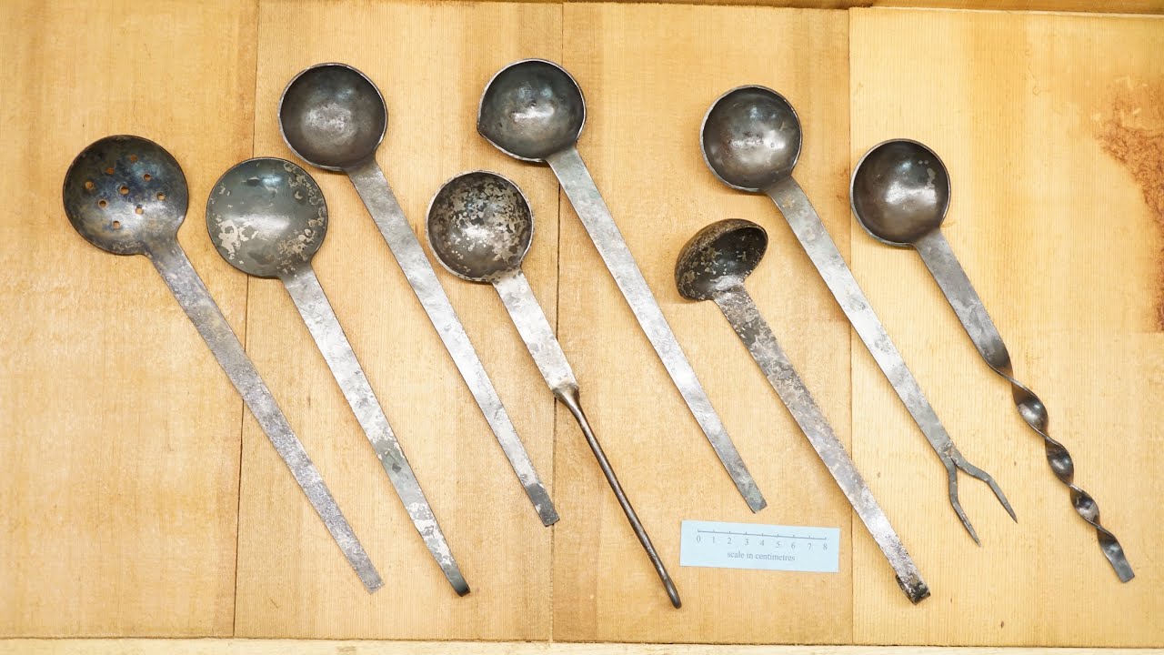 Daegrad Tools; forging a cooking spoon with spout - YouTube