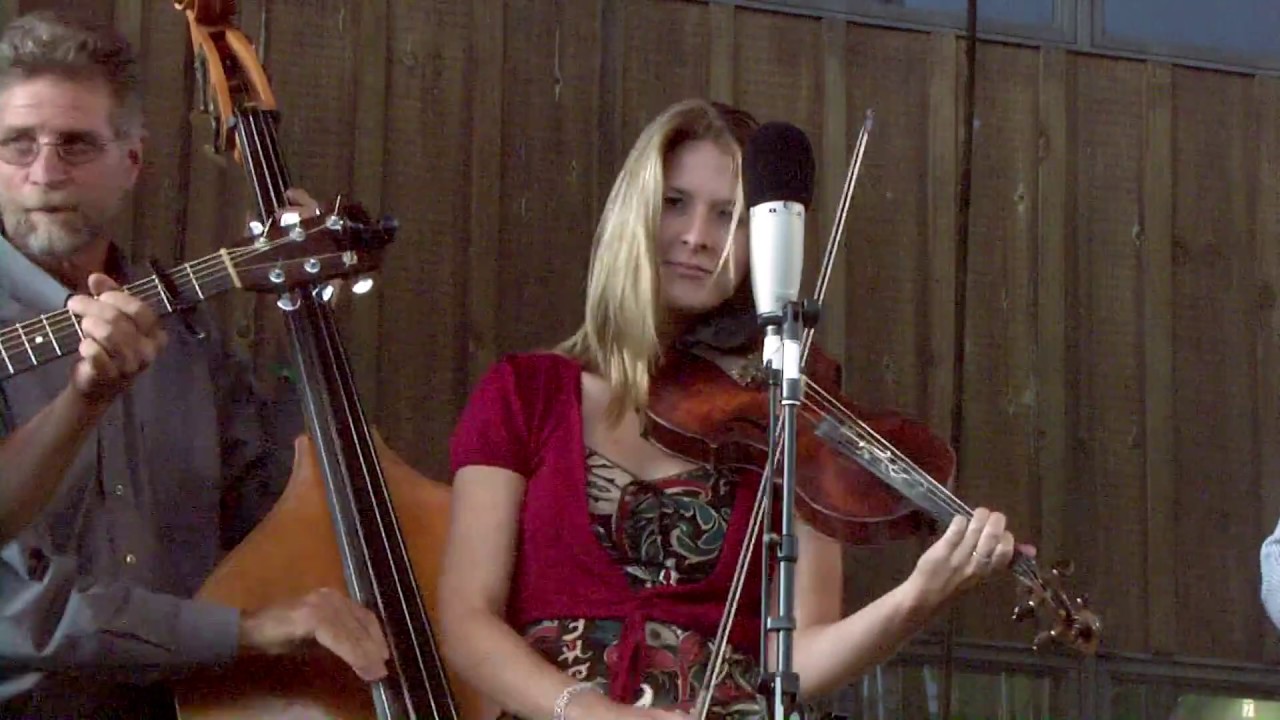 Erica Shipman and the Bluegrass Connection "Wrong Road Again" 8/12/11 ...