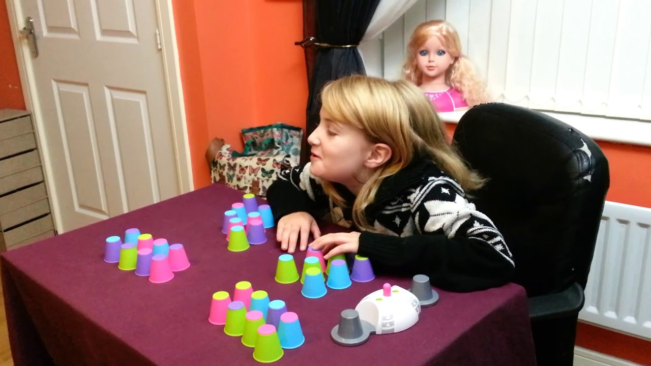 Staccups Stack Up - Fun playing Games - YouTube