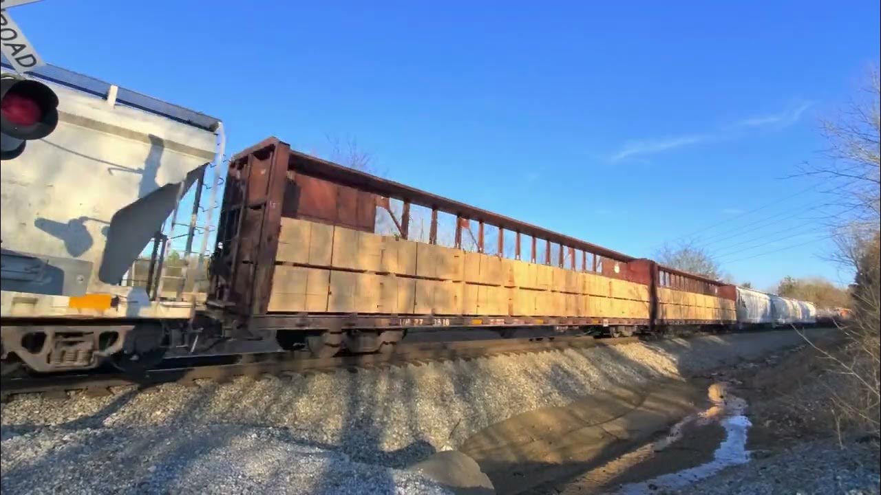 NS 4257 & 4154 clear Clonts with a northbound manifest - YouTube