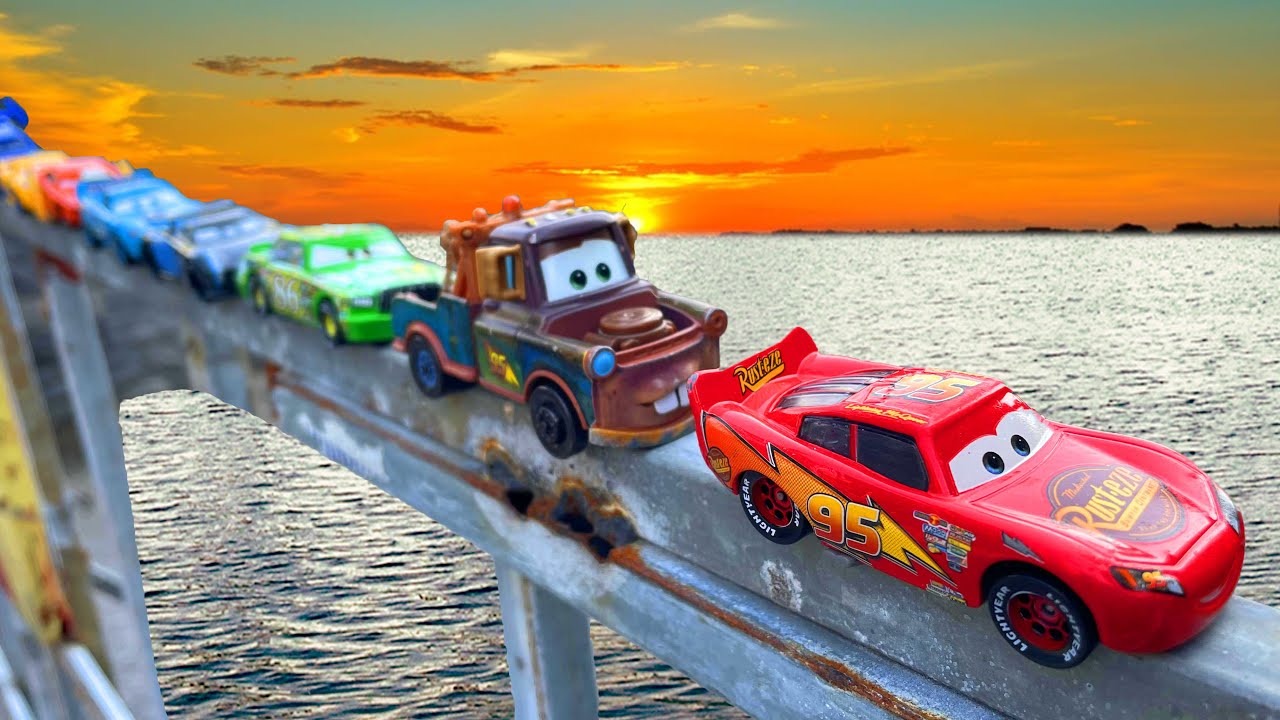Disney Pixar Cars: Looking For Lightning McQueen On Street - Natalie ...