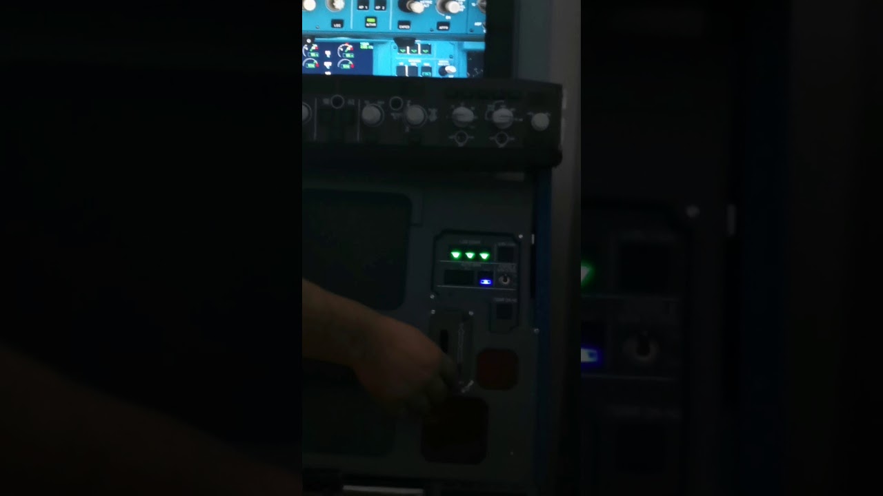 A320Neo Autobrake Panel and Mobiflight - Landing Gear Lights in ...