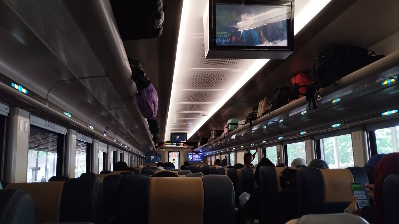 Review Singkat Kereta Logawa New Generation - YouTube