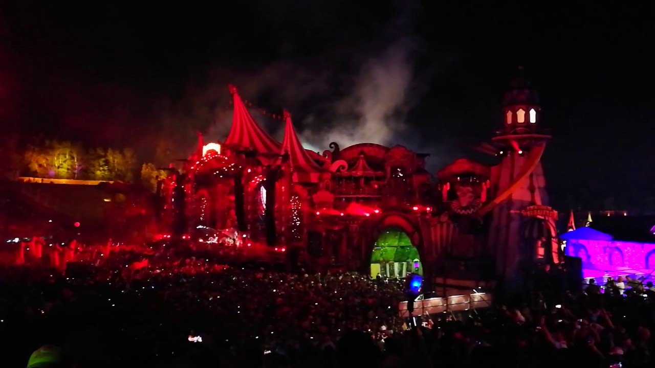 Tomorrowland: Main Stage - 2017 Amicorum Spectaculum - YouTube