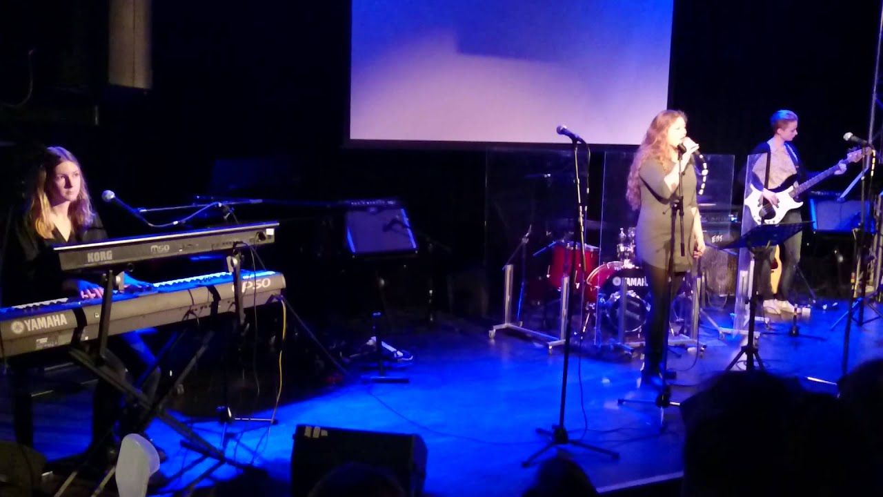 Sagan - Alexandra Pallin (cover) - YouTube