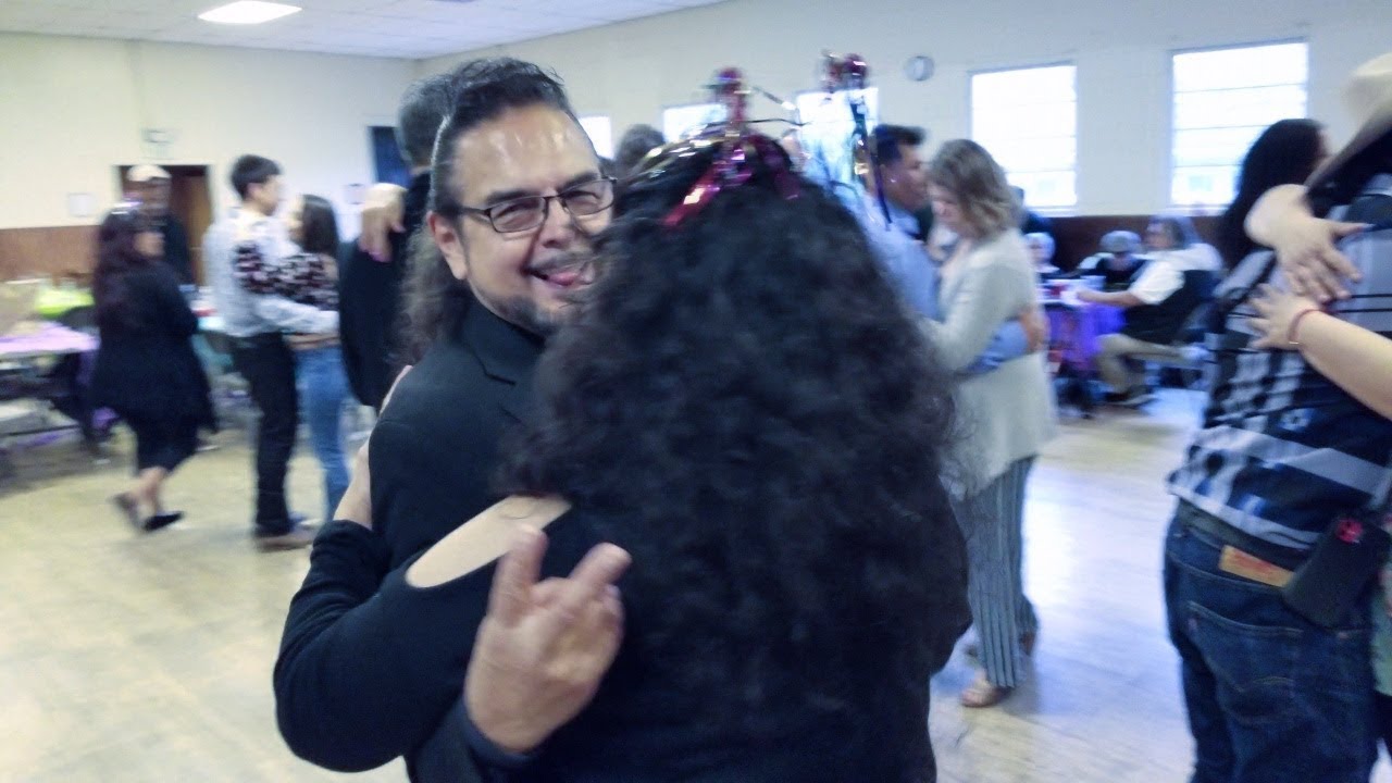 "NENA" performed by Richard Bean Suavecito & Alma Latina Band - YouTube