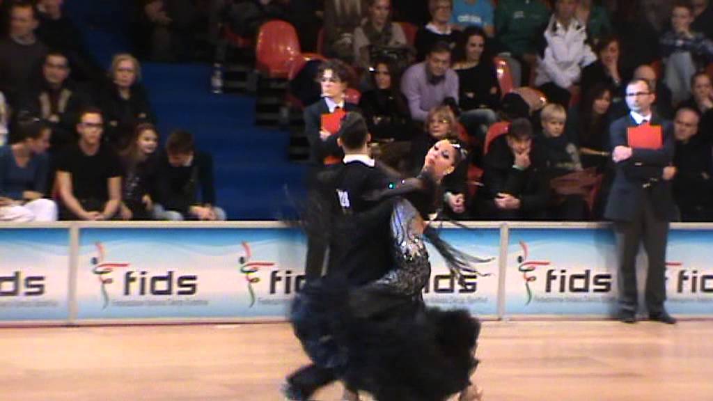 Longo Michelangelo e Longo Maria Luisa..TANGO .2013 - YouTube