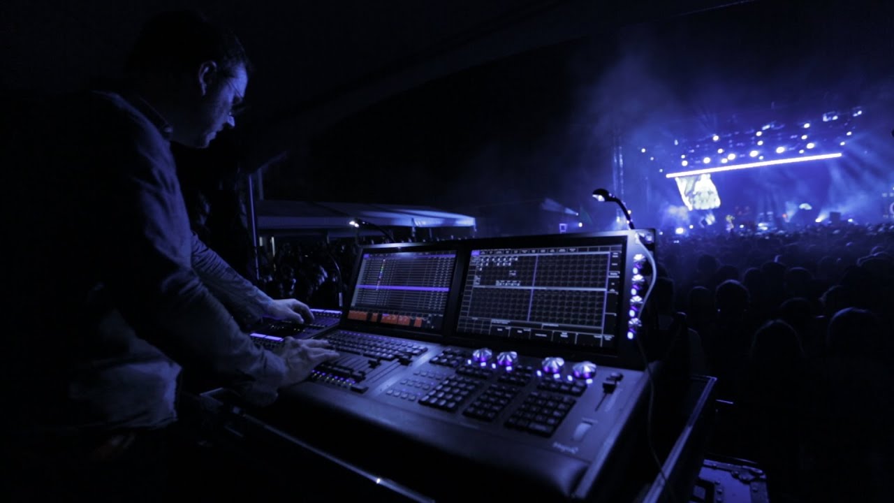 ChamSys MagicQ MQ500 Stadium on Above and Beyond Tour - YouTube