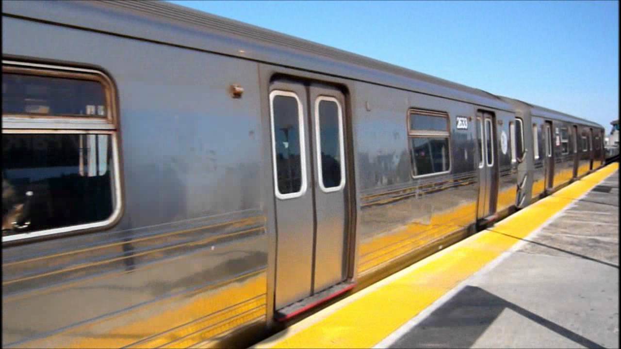 R68 D Train Leaving Bay Parkway - YouTube
