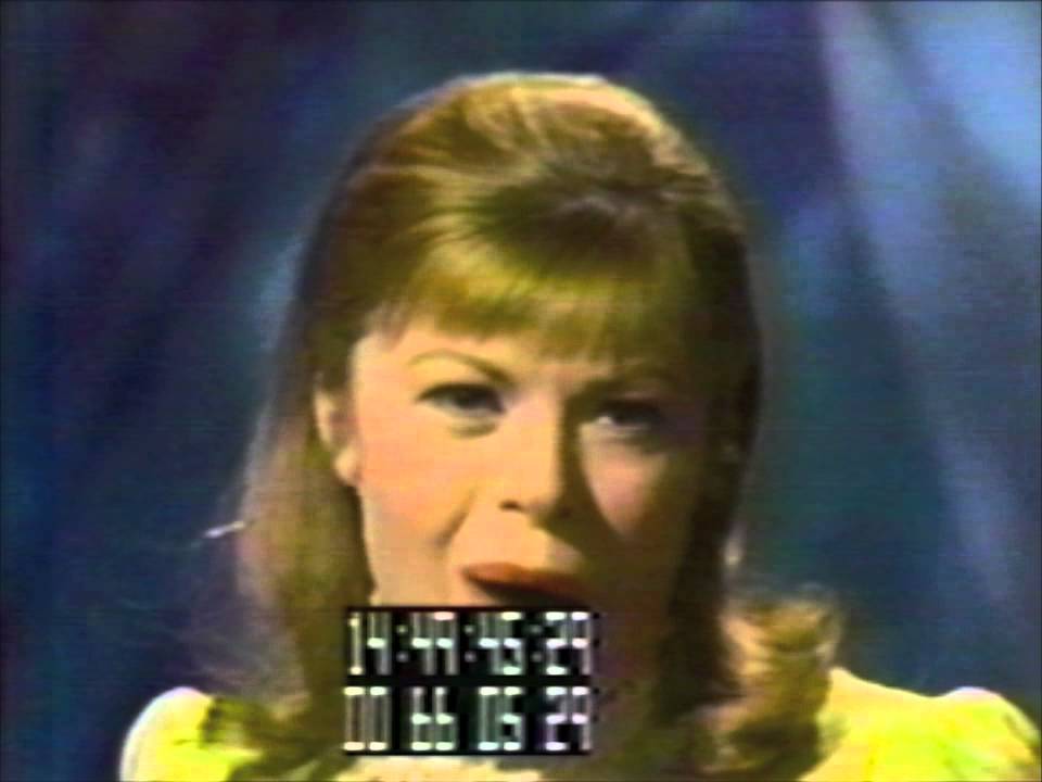 SHANI WALLIS Let Me Love You - YouTube