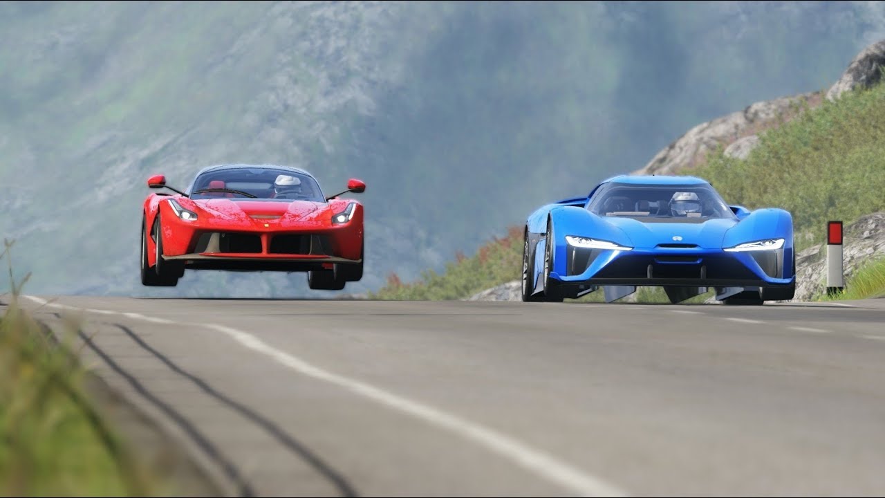 NIO EP9 '17 Electric Hypercar vs Ferrari LaFerrari at Highlands - YouTube