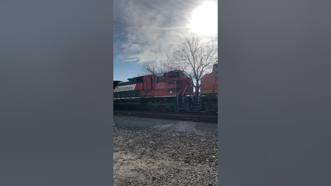 Ferromex SD70ACE trailing 2nd on BNSF RICBAR - YouTube