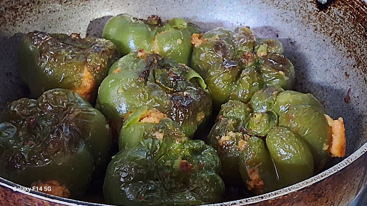 தஞ்சாவூர் மிளகாய்,குடை மிளகாய் பொரியல் / Capsicum Stuffed Vani makes 👍👍 ...