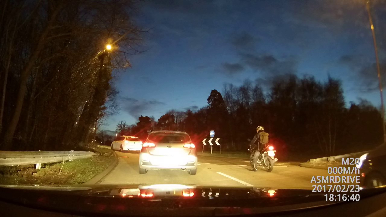 23rd February 2017, 6:16pm, Windhover Roundabout - YouTube