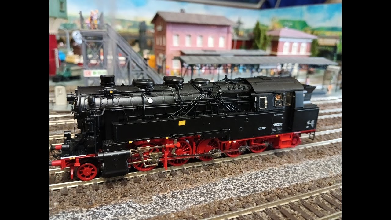 Two Steam Locomotives BR 95 from ROCO & TRIX Maneuvers - YouTube