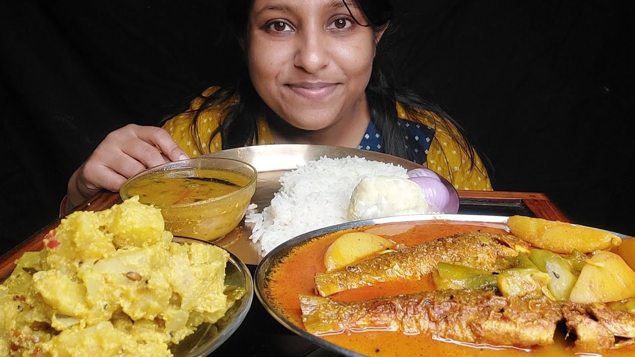 Eating Show - Rice, fish,Dim Aloo Bhorta, aloo posto, Dal ...