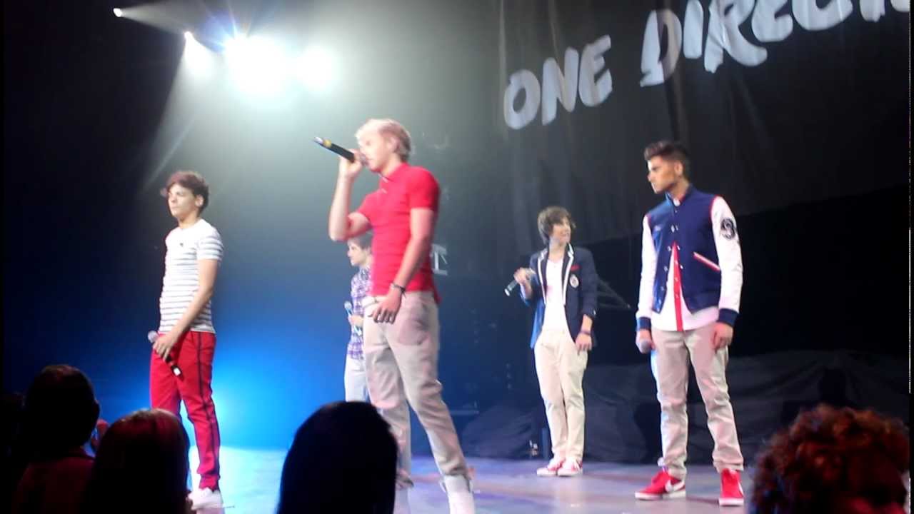 One Direction- Moments (Chicago) - YouTube