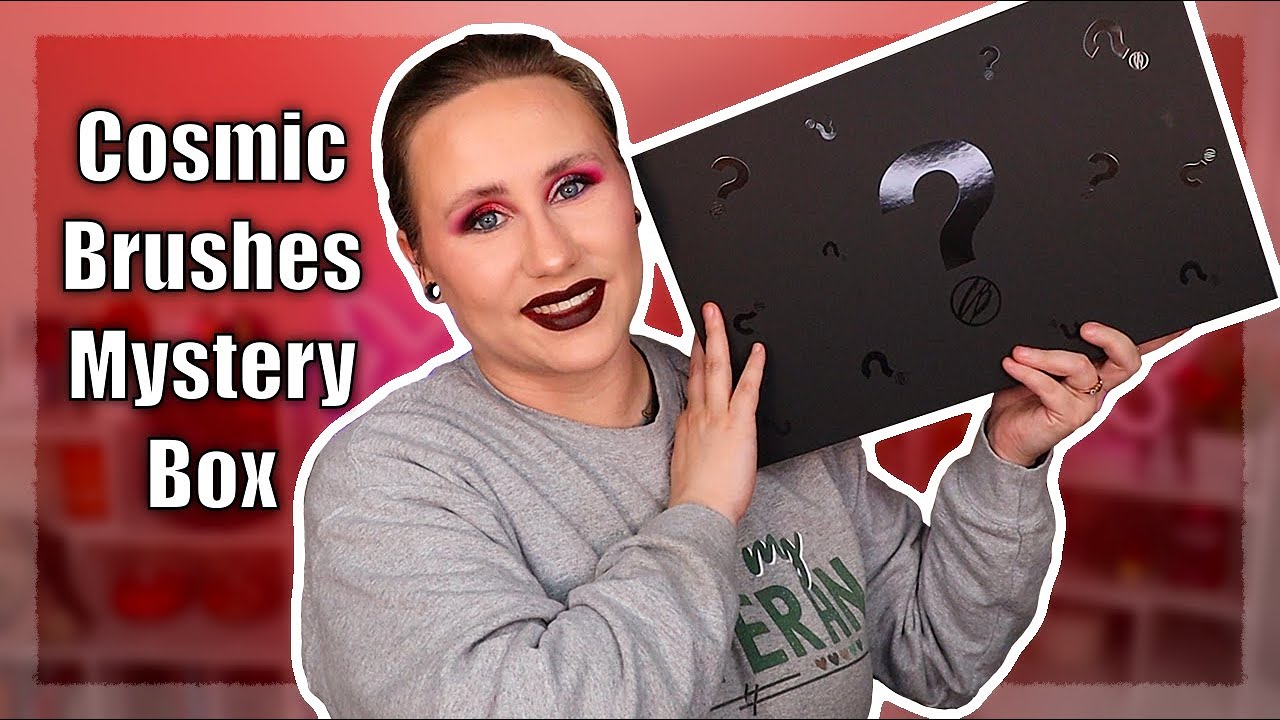 Cosmic Brushes Mystery Box Unboxing | Gothic Lover's Dream? | 2 Looks - YouTube