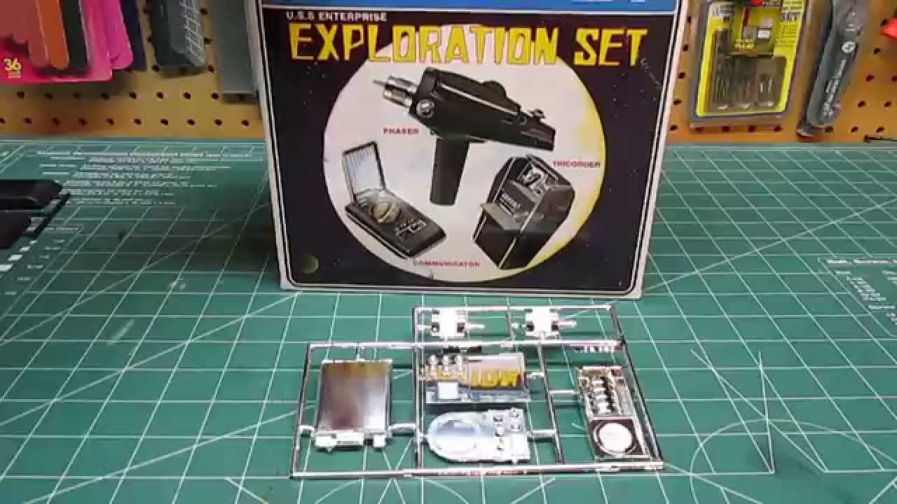 AMT 1/3 Star Trek Exploration Set Model Kit Review - YouTube
