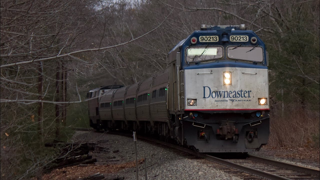 Amtrak Downeaster NPCU 90213 leading and Heritage 130 at Coles Hill Rd ...