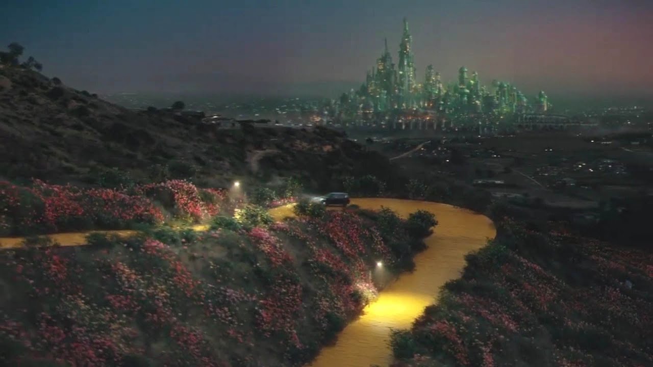 Xfinity 'Wicked: For Good' Commercial (2025) Featuring Jeff Goldblum ...