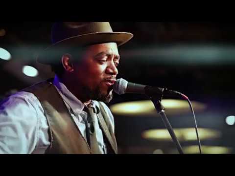 Jackson County Line - Runaway @ Venkman's - YouTube