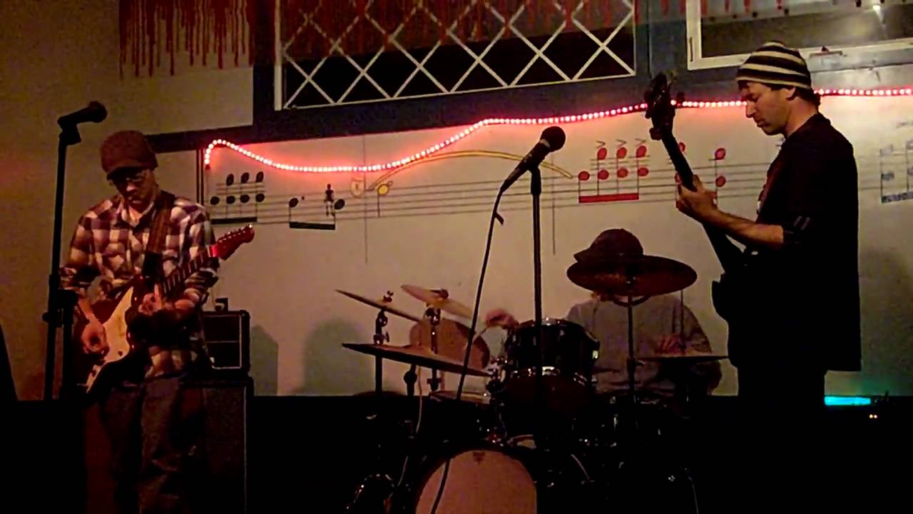 Barrage Band 1 - November 6, 2009 @ Beer Mug - YouTube