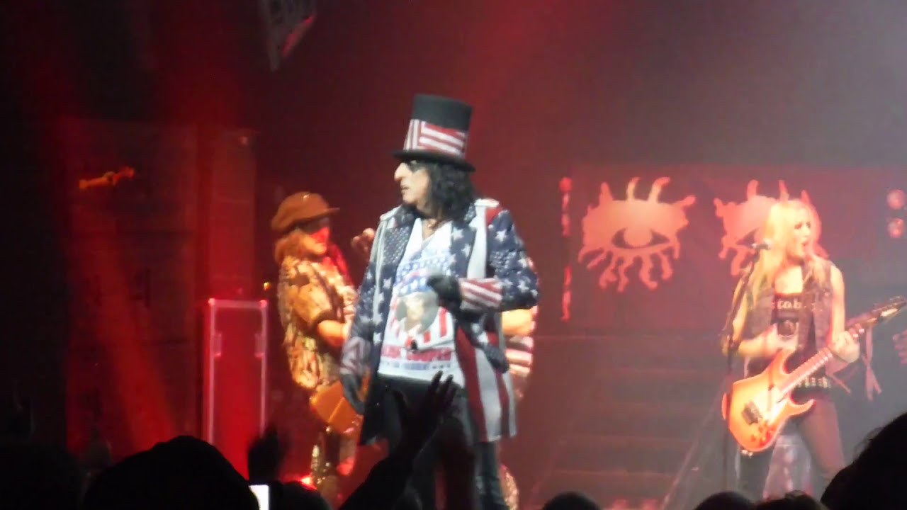 September 29, 2016 Alice Cooper Performs Elected - YouTube
