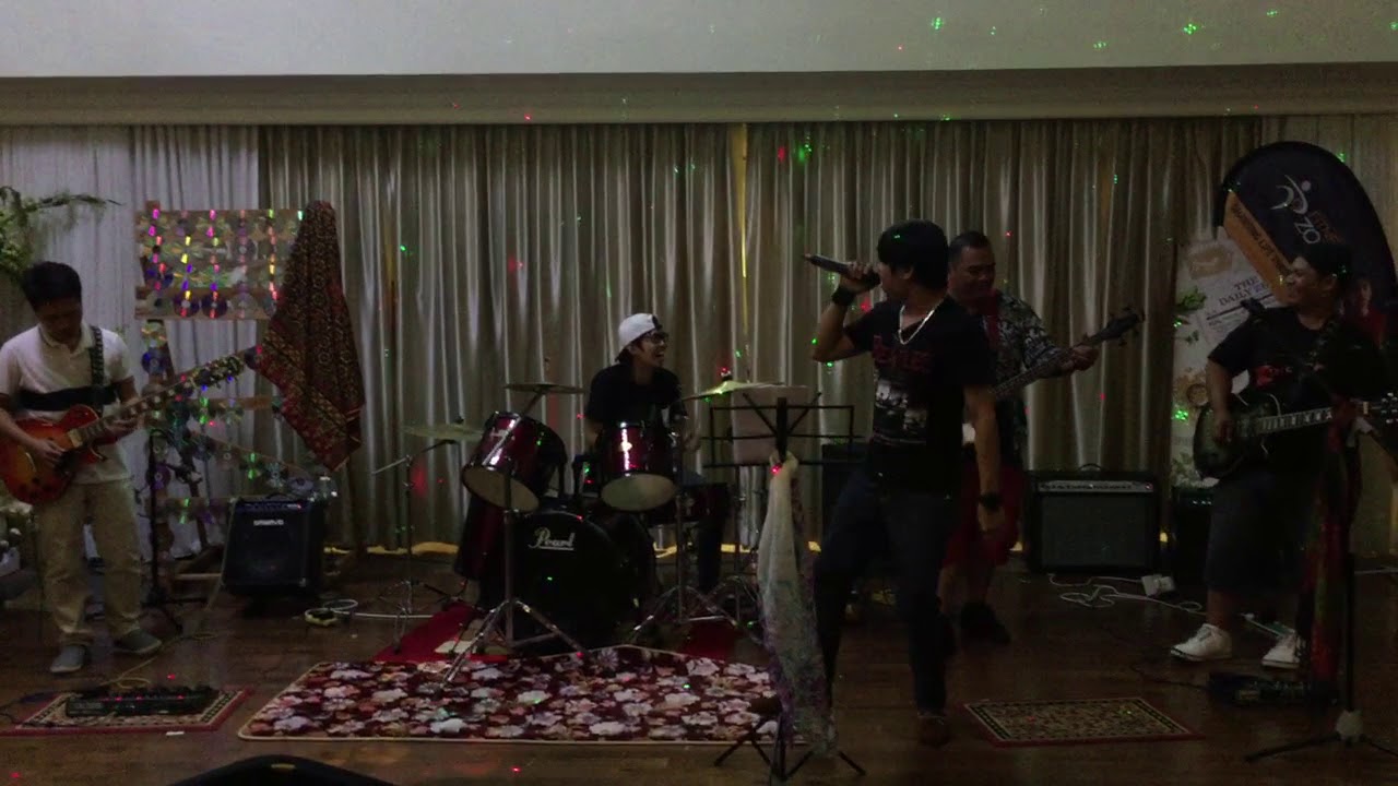 Mr. Suave - Parokya ni Edgar Live Cover by 7th String - YouTube
