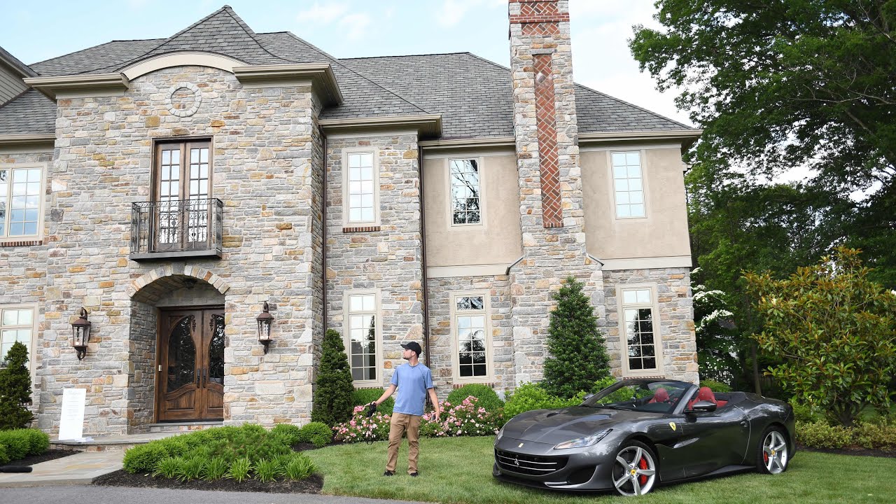 Ferrari Mansion Driveway