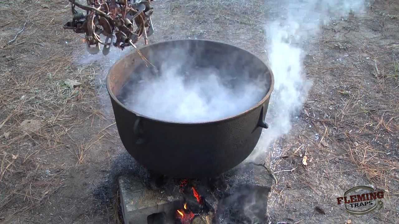 How to Dye Traps With Logwood Dye - YouTube