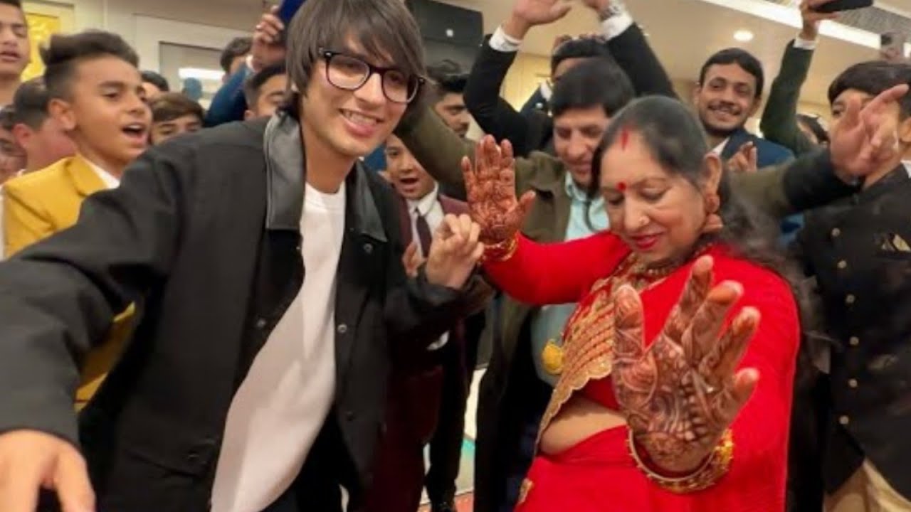Shadi Me Dance With 😍 with Mummy Ji Realtime YouTube Live View Counter ...