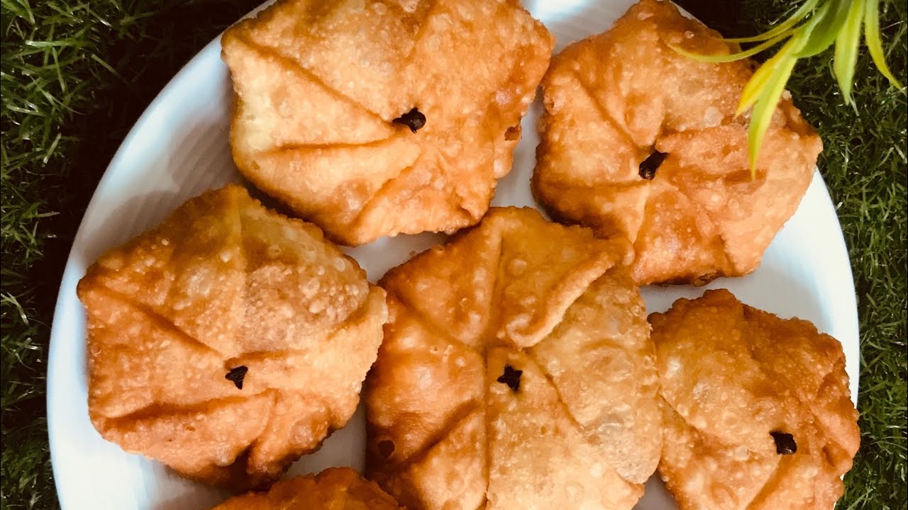 মচমচে লবঙ্গ লতিকা পিঠা॥Lobongo Lotika narekler pitha Recipe॥ # ...