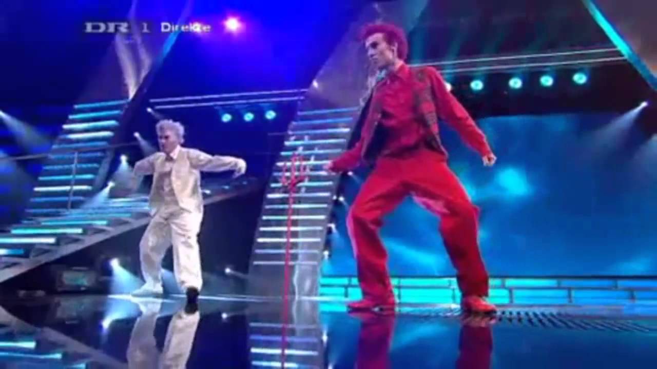 Best Robotic Dance Ever - YouTube